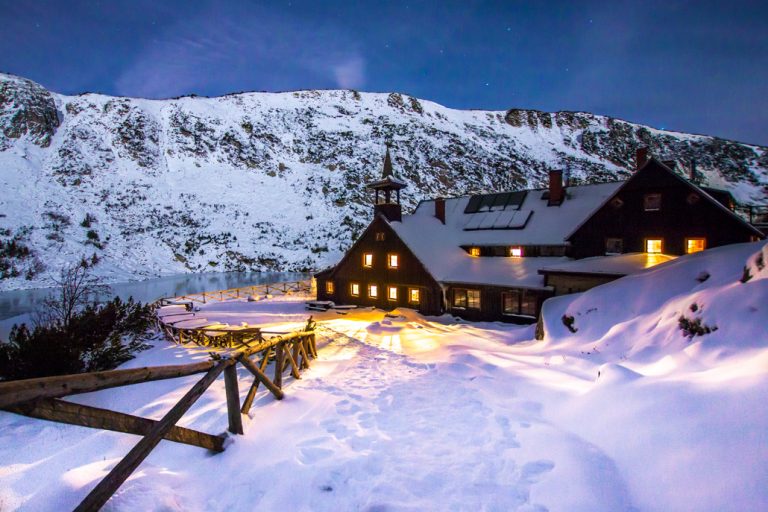 Karkonosze zimą. Co zobaczyć w Karkonoszach i wejście na Śnieżkę zimą