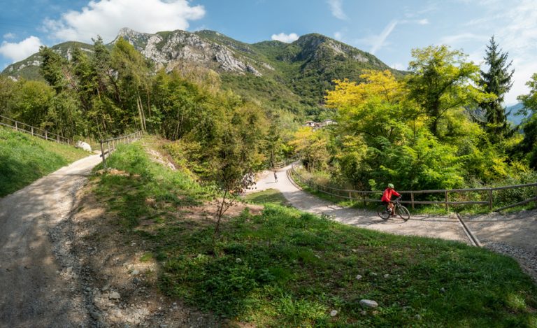 Jezioro Garda rowerem! 5 najlepszych ścieżek i trasy rowerowe nad Gardą